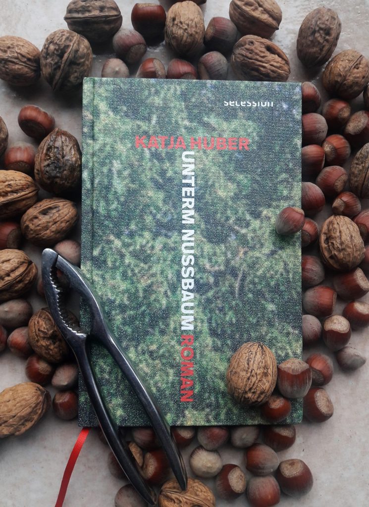 Katja Huber, Unterm Nussbaum | Lektorat Wengorz
